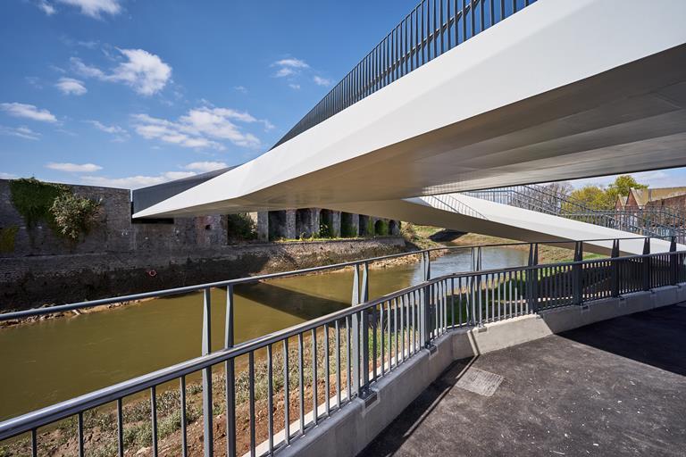 In pictures: Knight completes £3m Bristol bridge | News | Building